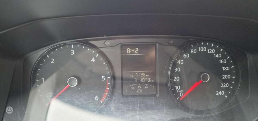 Volkswagen Multivan 2016 in Kaunas, with an engine capacity of 1.97 L and mileage of 314 thousand km for 17800 €, photo 17 on AUTOMOTO.COM.LV