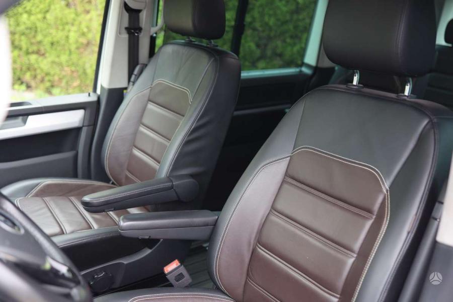 Volkswagen Multivan 2019 Alīta, ar dzinēja tilpumu 2.00 L un nobraukumu 105 tūkst. km par 36950 €, foto 11 vietnē AUTOMOTO.COM.LV