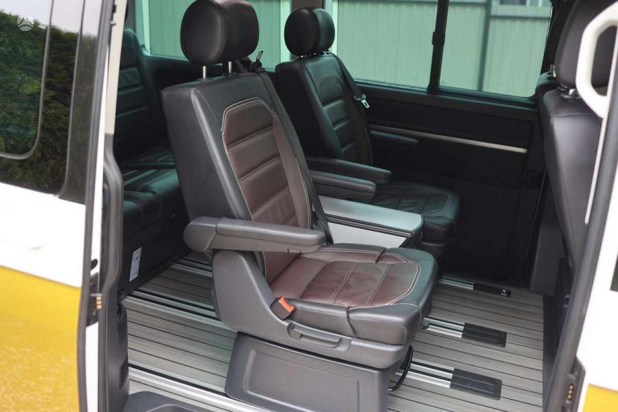 Volkswagen Multivan 2019 Alīta, ar dzinēja tilpumu 2.00 L un nobraukumu 105 tūkst. km par 36950 €, foto 13 vietnē AUTOMOTO.COM.LV