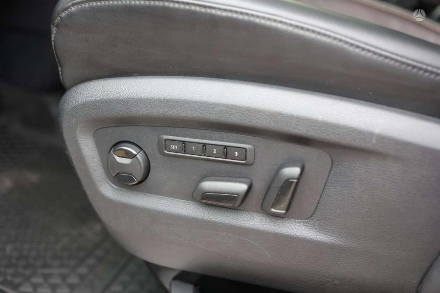 Volkswagen Multivan 2019 Alīta, ar dzinēja tilpumu 2.00 L un nobraukumu 105 tūkst. km par 36950 €, foto 23 vietnē AUTOMOTO.COM.LV