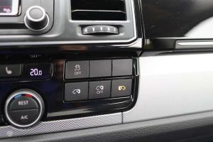 Volkswagen Multivan 2019 Alīta, ar dzinēja tilpumu 2.00 L un nobraukumu 105 tūkst. km par 36950 €, foto 25 vietnē AUTOMOTO.COM.LV