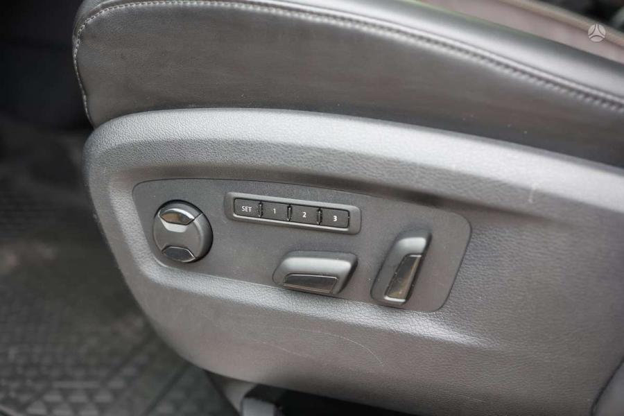 Volkswagen Multivan 2019 Alīta, ar dzinēja tilpumu 2.00 L un nobraukumu 105 tūkst. km par 36950 €, foto 23 vietnē AUTOMOTO.COM.LV