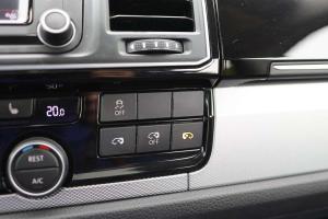 Volkswagen Multivan 2019 Alīta, ar dzinēja tilpumu 2.00 L un nobraukumu 105 tūkst. km par 36950 €, foto 25 vietnē AUTOMOTO.COM.LV