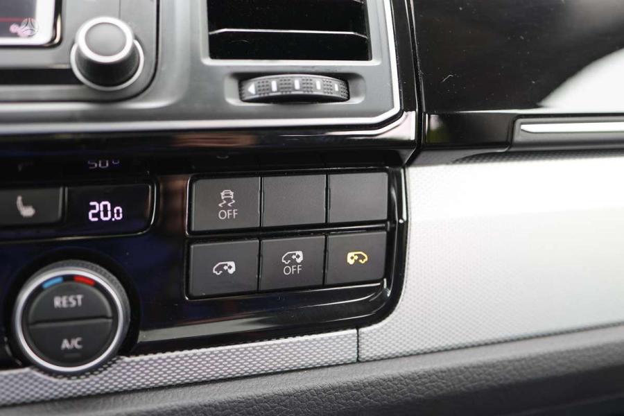 Volkswagen Multivan 2019 Alīta, ar dzinēja tilpumu 2.00 L un nobraukumu 105 tūkst. km par 36950 €, foto 25 vietnē AUTOMOTO.COM.LV