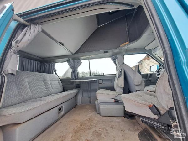 Volkswagen Multivan 1990 Birštonas, ar dzinēja tilpumu 2.50 L un nobraukumu 400 tūkst. km par 3800 €, foto 9 vietnē AUTOMOTO.COM.LV