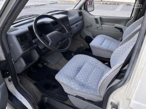 Volkswagen Multivan 1993 Klaipėda, ar dzinēja tilpumu 2.40 L un nobraukumu 288 tūkst. km par 2100 €, foto 8 vietnē AUTOMOTO.COM.LV