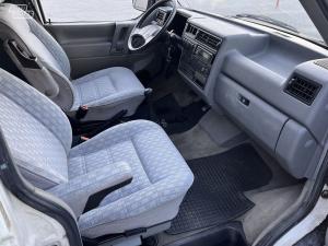 Volkswagen Multivan 1993 Klaipėda, ar dzinēja tilpumu 2.40 L un nobraukumu 288 tūkst. km par 2100 €, foto 9 vietnē AUTOMOTO.COM.LV