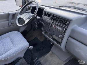 Volkswagen Multivan 1993 Klaipėda, ar dzinēja tilpumu 2.40 L un nobraukumu 288 tūkst. km par 2100 €, foto 18 vietnē AUTOMOTO.COM.LV