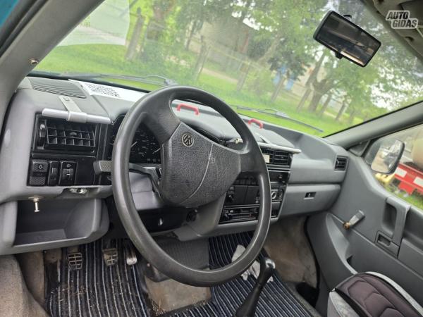 Volkswagen Multivan 1993 Viļņa, ar dzinēja tilpumu 1.90 L un nobraukumu 405 tūkst. km par 4300 €, foto 8 vietnē AUTOMOTO.COM.LV