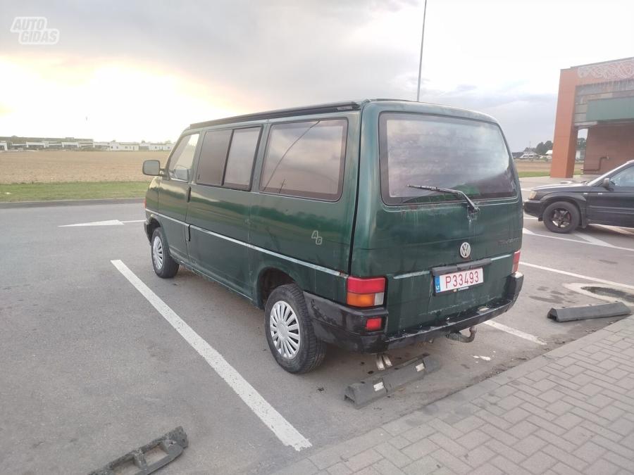 Volkswagen Multivan 1993 in Siauliai, with an engine capacity of 2.40 L and mileage of 472 thousand km for 1000 €, photo 3 on AUTOMOTO.COM.LV