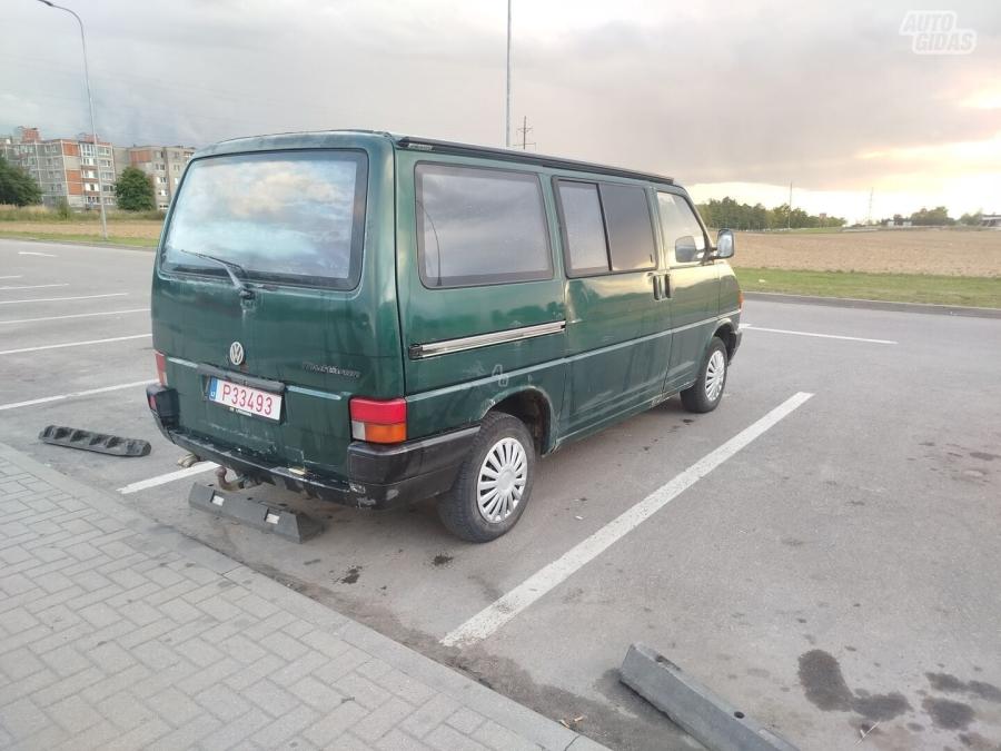 Volkswagen Multivan 1993 in Siauliai, with an engine capacity of 2.40 L and mileage of 472 thousand km for 1000 €, photo 4 on AUTOMOTO.COM.LV