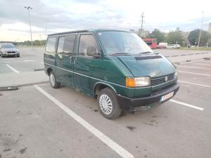 Volkswagen Multivan 1993 in Siauliai, with an engine capacity of 2.40 L and mileage of 472 thousand km for 1000 €, photo 5 on AUTOMOTO.COM.LV