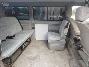 Volkswagen Multivan 1993 in Siauliai, with an engine capacity of 2.40 L and mileage of 472 thousand km for 1000 €, photo 7 on AUTOMOTO.COM.LV