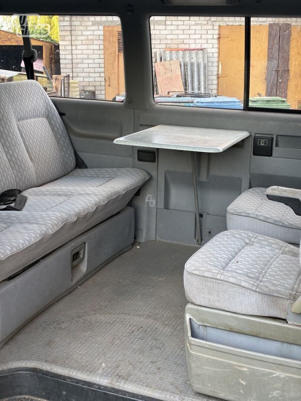 Volkswagen Multivan 1994 in Kaunas, with an engine capacity of 1.90 L and mileage of 400 thousand km for 600 €, photo 4 on AUTOMOTO.COM.LV