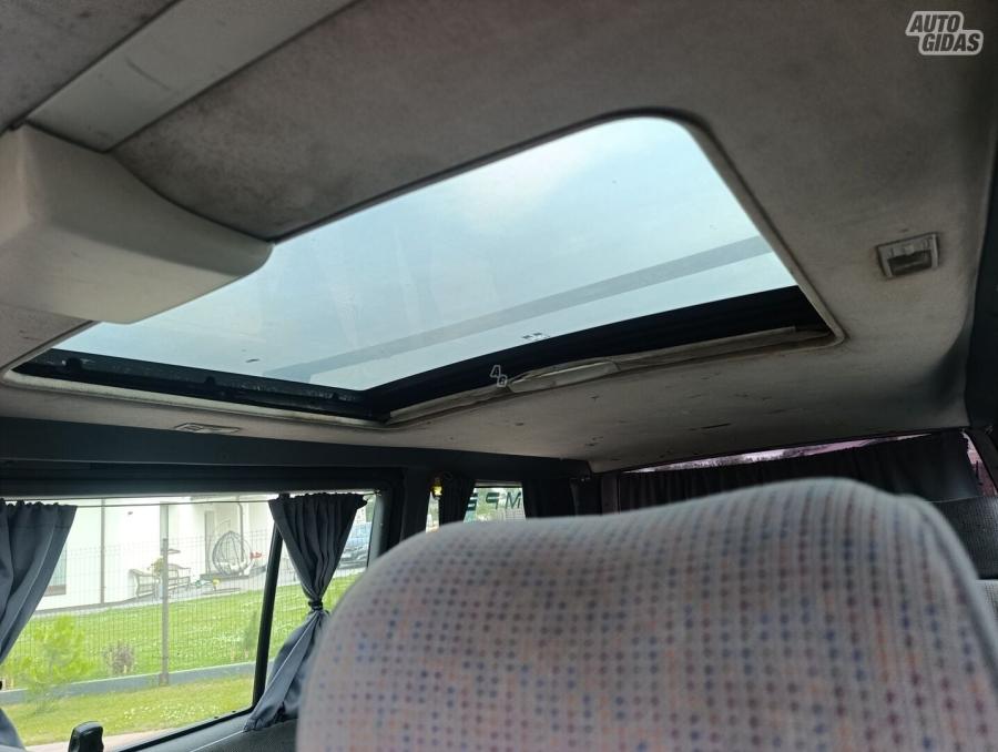 Volkswagen Multivan 1995 Šilalė, ar dzinēja tilpumu 2.40 L un nobraukumu 310 tūkst. km par 3250 €, foto 10 vietnē AUTOMOTO.COM.LV