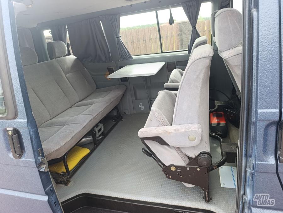 Volkswagen Multivan 1995 Šilalė, ar dzinēja tilpumu 2.40 L un nobraukumu 310 tūkst. km par 3250 €, foto 14 vietnē AUTOMOTO.COM.LV
