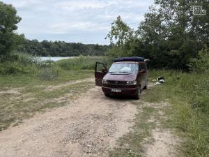 Volkswagen Multivan 1996 Jonava, ar dzinēja tilpumu 2.50 L un nobraukumu 277 tūkst. km par 2800 €, foto  vietnē AUTOMOTO.COM.LV