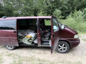 Volkswagen Multivan 1996 in Jonava, with an engine capacity of 2.50 L and mileage of 277 thousand km for 2800 €, photo 5 on AUTOMOTO.COM.LV