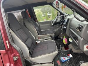 Volkswagen Multivan 1996 in Jonava, with an engine capacity of 2.50 L and mileage of 277 thousand km for 2800 €, photo 11 on AUTOMOTO.COM.LV