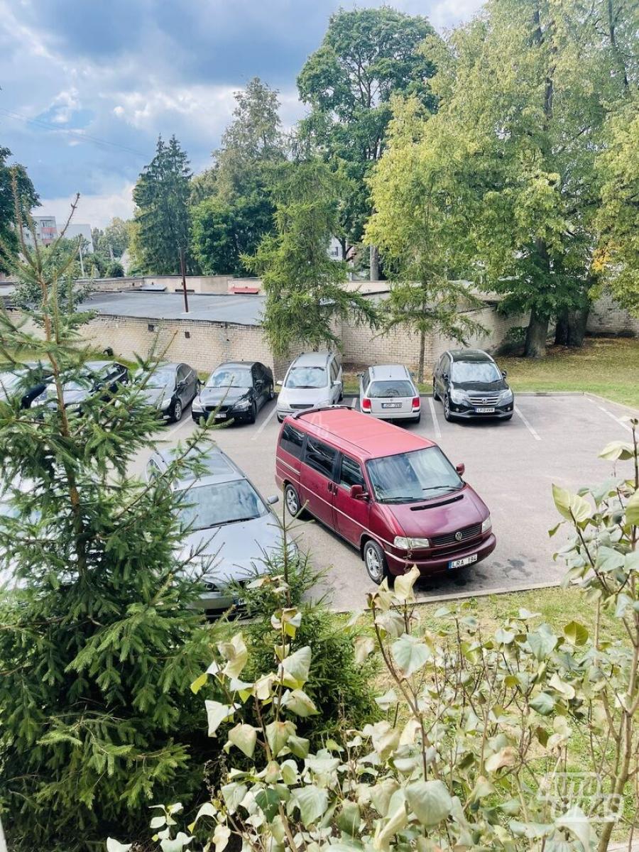 Volkswagen Multivan 1996 in Jonava, with an engine capacity of 2.50 L and mileage of 277 thousand km for 2800 €, photo 15 on AUTOMOTO.COM.LV