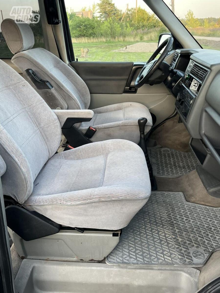 Volkswagen Multivan 1996 Marijampole, ar dzinēja tilpumu 2.50 L un nobraukumu 275 tūkst. km par 3350 €, foto 7 vietnē AUTOMOTO.COM.LV