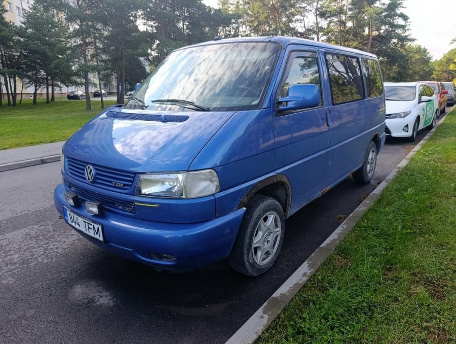 Фольксваген Мультиван 2000 в Таллин, объемом двигателя 2.50 л и пробегом 450 тыс. км за 2000 €, фото 10 на AUTOMOTO.COM.LV