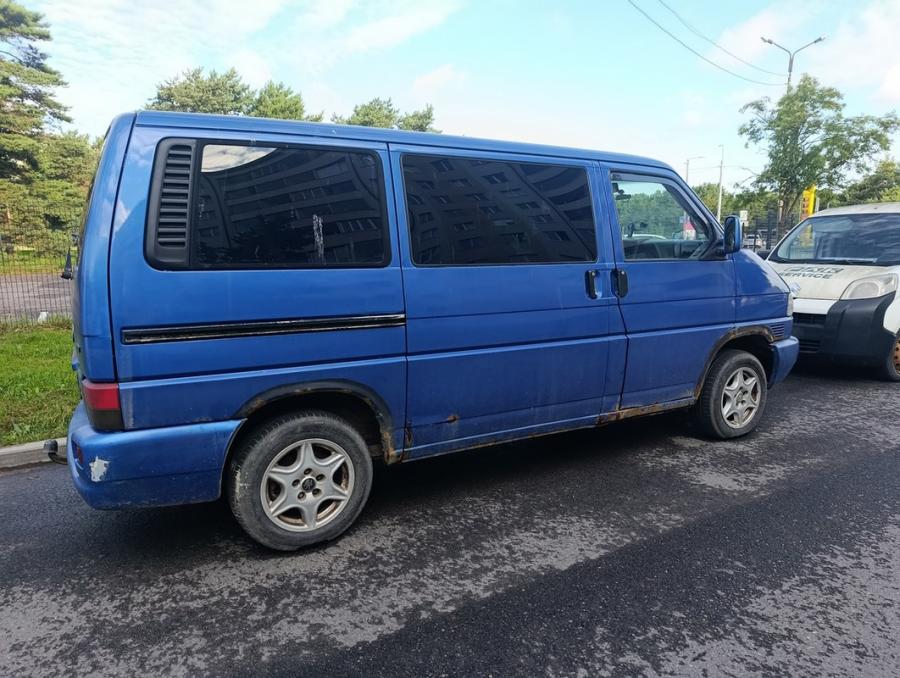Фольксваген Мультиван 2000 в Таллин, объемом двигателя 2.50 л и пробегом 450 тыс. км за 2000 €, фото 13 на AUTOMOTO.COM.LV