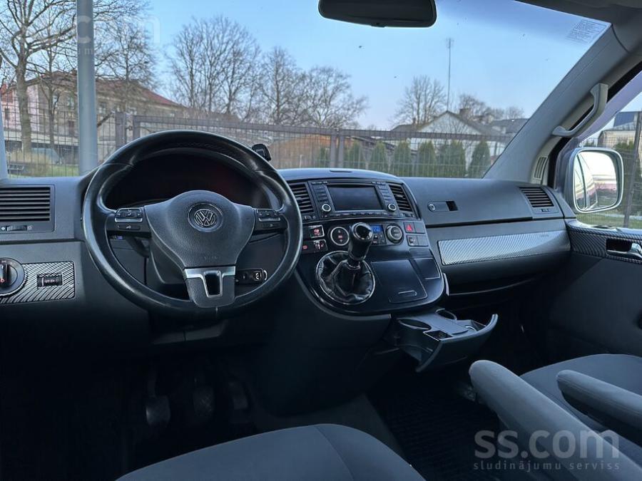 Volkswagen Multivan 2003 Tukums, ar dzinēja tilpumu 2.50 L un nobraukumu 400 tūkst. km par 6550 €, foto 9 vietnē AUTOMOTO.COM.LV