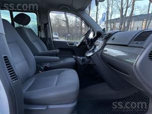 Volkswagen Multivan 2003 Tukums, ar dzinēja tilpumu 2.50 L un nobraukumu 400 tūkst. km par 6550 €, foto 12 vietnē AUTOMOTO.COM.LV