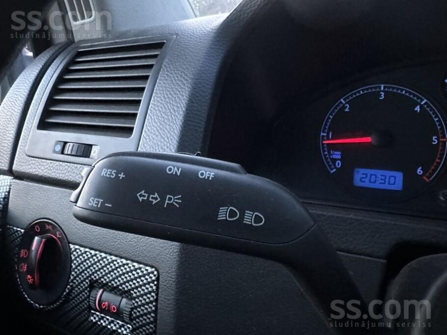 Volkswagen Multivan 2003 Tukums, ar dzinēja tilpumu 2.50 L un nobraukumu 400 tūkst. km par 6550 €, foto 21 vietnē AUTOMOTO.COM.LV