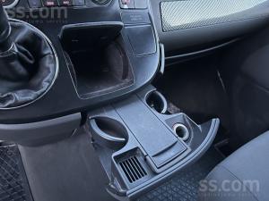 Volkswagen Multivan 2003 Tukums, ar dzinēja tilpumu 2.50 L un nobraukumu 400 tūkst. km par 6550 €, foto 22 vietnē AUTOMOTO.COM.LV