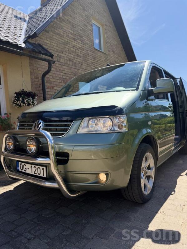 Volkswagen Multivan 2004 Rīga, ar dzinēja tilpumu 2.50 L un nobraukumu 325 tūkst. km par 8880 €, foto 3 vietnē AUTOMOTO.COM.LV