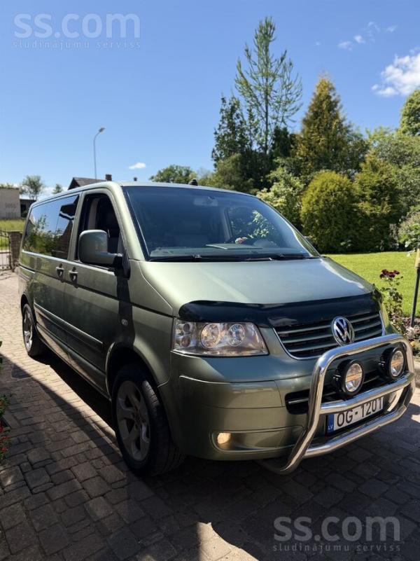 Volkswagen Multivan 2004 Rīga, ar dzinēja tilpumu 2.50 L un nobraukumu 325 tūkst. km par 8880 €, foto 4 vietnē AUTOMOTO.COM.LV