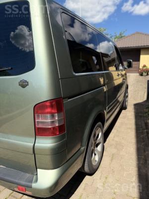 Volkswagen Multivan 2004 in Riga, with an engine capacity of 2.50 L and mileage of 325 thousand km for 8880 €, photo 8 on AUTOMOTO.COM.LV