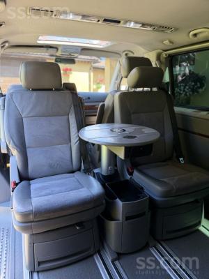 Volkswagen Multivan 2004 in Riga, with an engine capacity of 2.50 L and mileage of 325 thousand km for 8880 €, photo 12 on AUTOMOTO.COM.LV