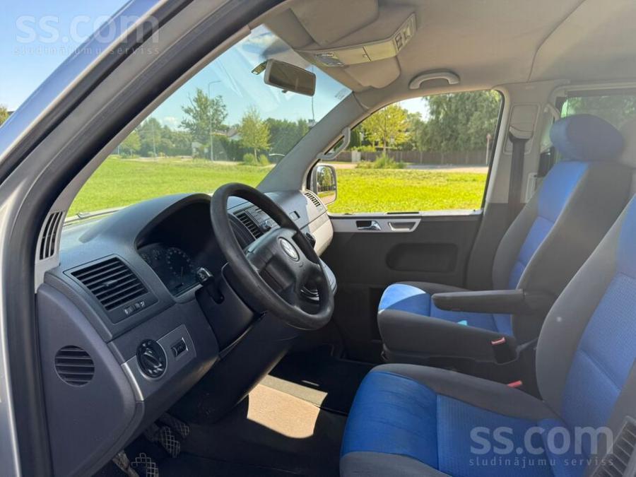 Volkswagen Multivan 2005 Rīga, ar dzinēja tilpumu 2.50 L un nobraukumu 323 tūkst. km par 4980 €, foto 6 vietnē AUTOMOTO.COM.LV