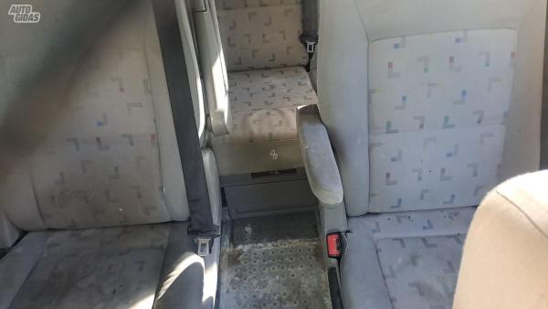 Volkswagen Multivan 2006 in Vilnius, with an engine capacity of 2.50 L and mileage of 324 thousand km for 3250 €, photo 10 on AUTOMOTO.COM.LV