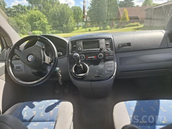 Volkswagen Multivan 2006 in Madona, with an engine capacity of 2.50 L and mileage of 312 thousand km for 6500 €, photo 9 on AUTOMOTO.COM.LV