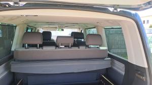Volkswagen Multivan 2008 Viļņa, ar dzinēja tilpumu 2.50 L un nobraukumu 288 tūkst. km par 10500 €, foto 25 vietnē AUTOMOTO.COM.LV
