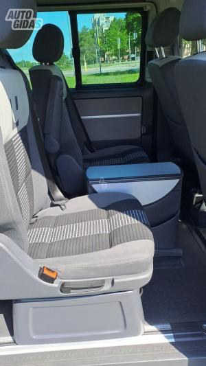 Volkswagen Multivan 2008 Viļņa, ar dzinēja tilpumu 2.50 L un nobraukumu 288 tūkst. km par 11500 €, foto 26 vietnē AUTOMOTO.COM.LV