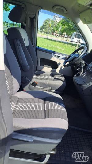 Volkswagen Multivan 2008 Viļņa, ar dzinēja tilpumu 2.50 L un nobraukumu 288 tūkst. km par 11500 €, foto 27 vietnē AUTOMOTO.COM.LV