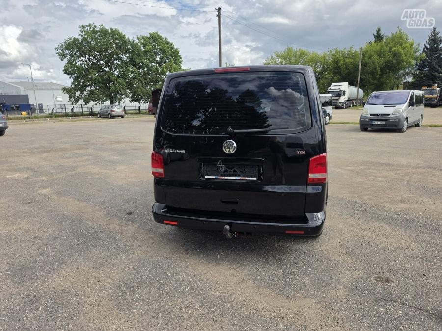Volkswagen Multivan 2010 Viļņa, ar dzinēja tilpumu 2.00 L un nobraukumu 309 tūkst. km par 12950 €, foto 5 vietnē AUTOMOTO.COM.LV
