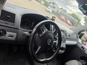 Volkswagen Multivan 2010 Viļņa, ar dzinēja tilpumu 2.00 L un nobraukumu 309 tūkst. km par 12950 €, foto 18 vietnē AUTOMOTO.COM.LV