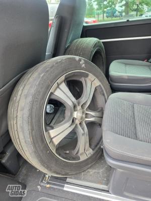 Volkswagen Multivan 2010 Viļņa, ar dzinēja tilpumu 2.00 L un nobraukumu 309 tūkst. km par 12950 €, foto 20 vietnē AUTOMOTO.COM.LV