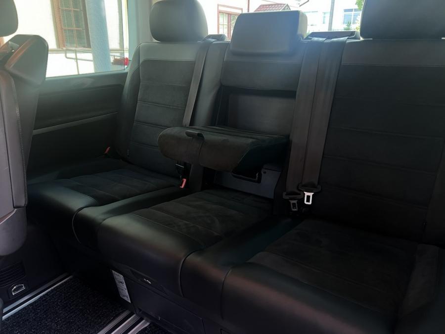 Volkswagen Multivan 2016 in Tartu, with an engine capacity of 2.00 L and mileage of 187 thousand km for 27900 €, photo 26 on AUTOMOTO.COM.LV