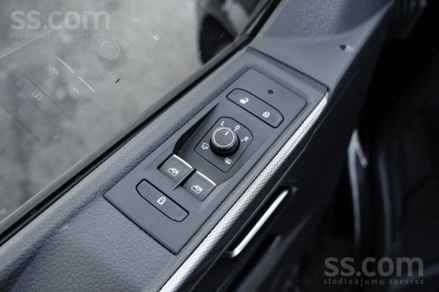 Volkswagen Multivan 2020 in Riga, with an engine capacity of 2.00 L and mileage of 102 thousand km for 39900 €, photo 9 on AUTOMOTO.COM.LV