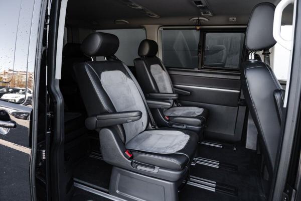 Volkswagen Multivan 2020 in Riga, with an engine capacity of 2.00 L and mileage of 102 thousand km for 39900 €, photo 6 on AUTOMOTO.COM.LV