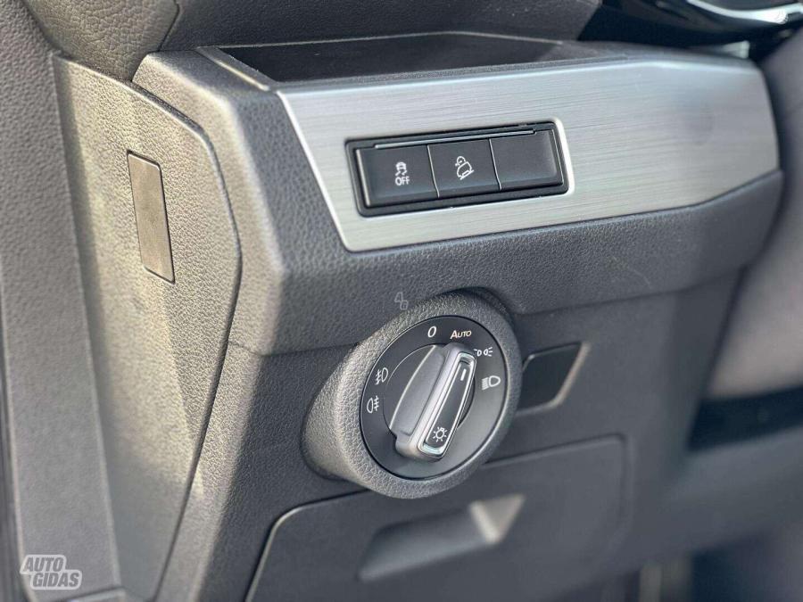 Volkswagen Multivan 2021 Marijampole, ar dzinēja tilpumu 2.00 L un nobraukumu 194 tūkst. km par 35950 €, foto 38 vietnē AUTOMOTO.COM.LV