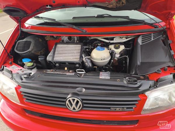 Volkswagen Multivan 1997 Joniškis, ar dzinēja tilpumu 2.50 L un nobraukumu 331 tūkst. km par 4444 €, foto 3 vietnē AUTOMOTO.COM.LV