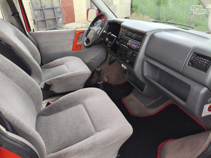 Volkswagen Multivan 1997 Joniškis, ar dzinēja tilpumu 2.50 L un nobraukumu 331 tūkst. km par 4444 €, foto 11 vietnē AUTOMOTO.COM.LV